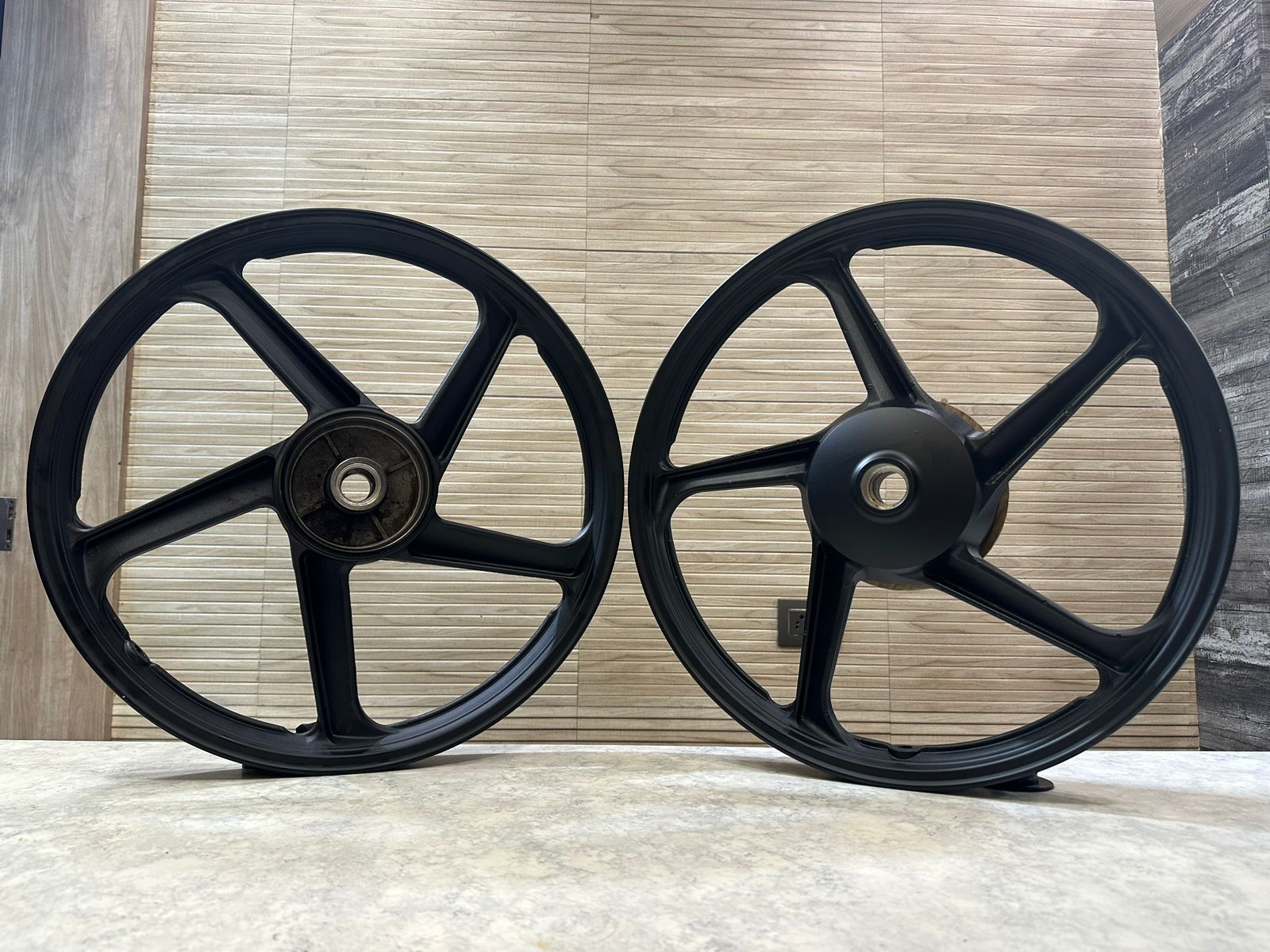 SPLENDOR 5 SPOKE ORIGINAL BLACK ALLOY WHEELS TYPE DESIGN FOR SPLENDOR ...